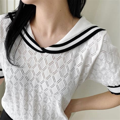 세일러 카라 두줄 배색 패턴 니트