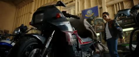 Jnc Theater Tom Cruise Uncovers His Old Kawasaki Ninja In Top Gun