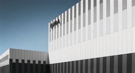 Smart Home pioneers: the Gira company