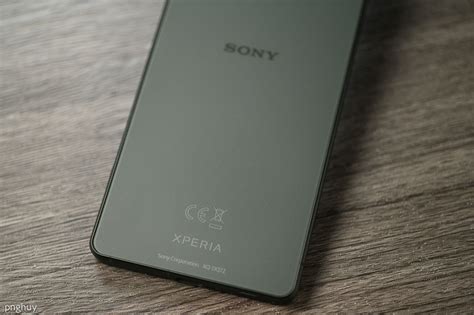 Tr N Tay Sony Xperia V V N L M T Thi T K P V Nam T Nh Camera C C I Ti N Ph N C Ng