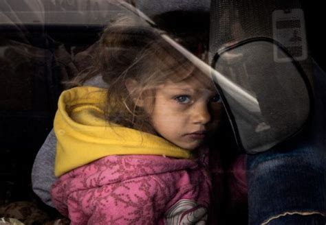 З окупованої Херсонщини вдалося вивезти шістьох дітей Волиньpost