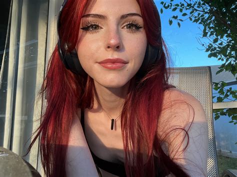 Here To Confirm That Us Dorky Redheads Love Nerdy Guys R Sfwredheads