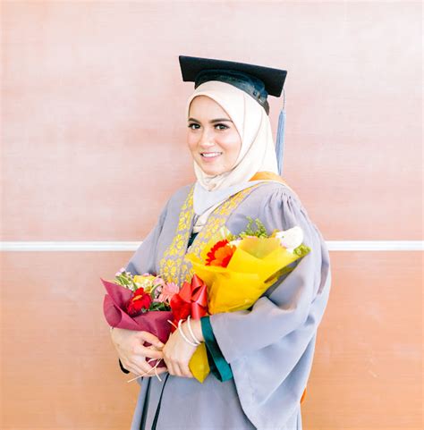 Malay Beautiful Hijaber Asyiqin Khairi Cute Pemuja Wanita