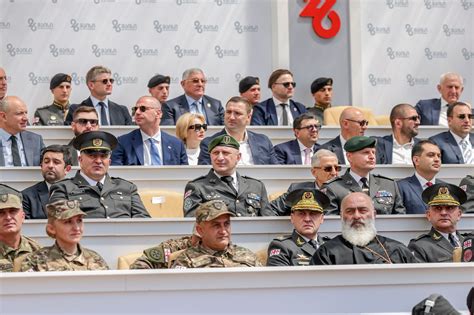 საქართველოს საქართველოს დამოუკიდებლობის დღე თავისუფლების მოედანზე რეკრუტების მიერ საზეიმო