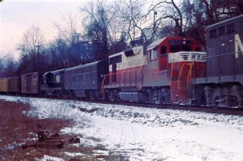 Wm Gp35 And F7b At Oak Pa Oak Appalachian Railroad