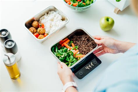 How To Count Macros For Beginners Dietitian Breaks It Down Into 4 Easy