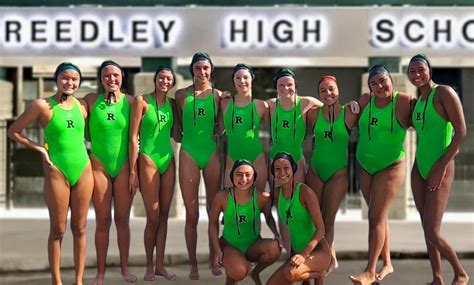 Water Polo Playoffs Reedley Girls Edged By Garces In D Ii Semifinals