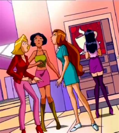 Pin By Lucky Pinky On Totally Spies 👱🏻‍♀️👩🏻‍🦰👩‍🦱 Totally Spies