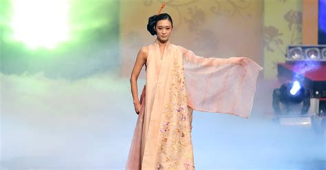 포토 디자이너 이영희 패션쇼 무대로 아시아모델상시상식 스타트