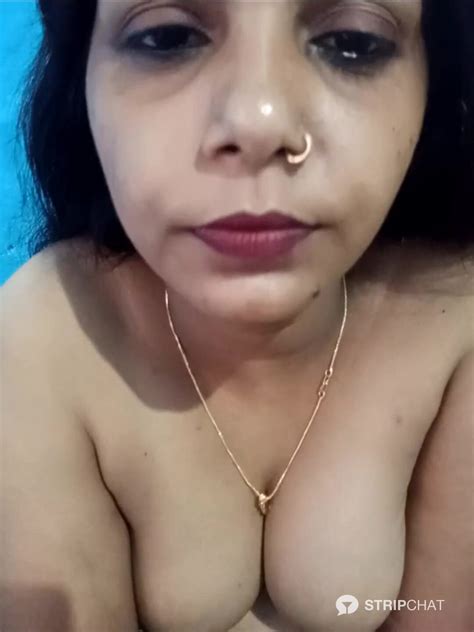 Cute Nidhi Pvt With Full Face