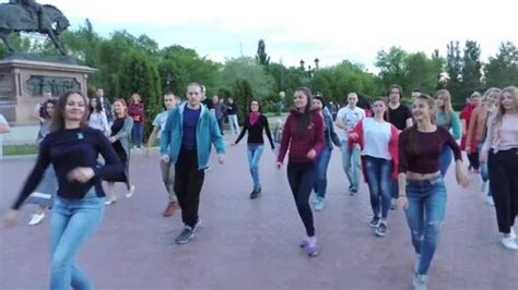 Как я танцую - YouTube