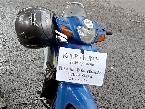 Berstiker Isis Inilah Penampakan Motor Milik Pelaku Bom Bunuh Diri