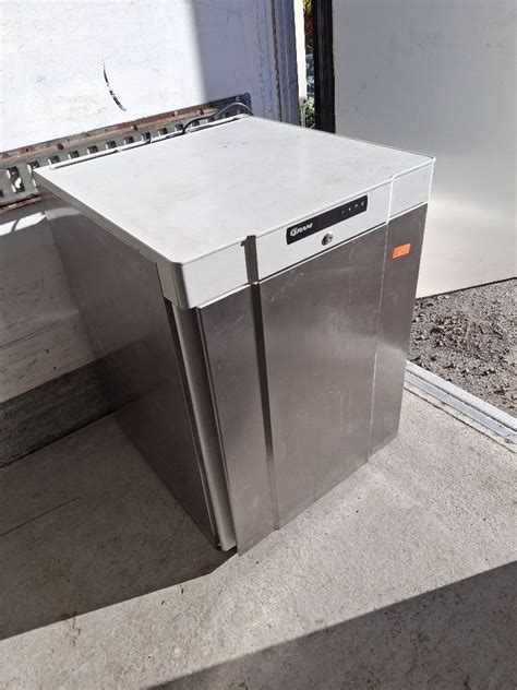 Фризер професионален подплотов Gram с Врачеш • Olx Bg