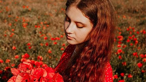 ულამაზესი ქართული სიმღერა ჩემო პატარა გოგონა Ulamazesi Qartuli Simgera Chemo Patara Gogona