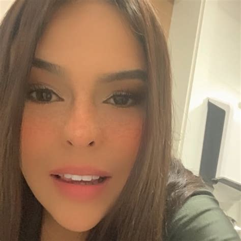 Larie Lp Threads Say More