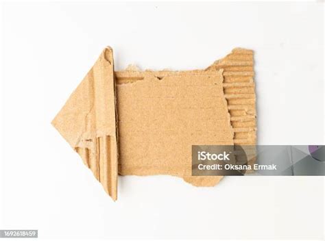 골판지 화살 판지 조각으로 만든 화살 찢어진 크래프트 종이 갈색 포장 빈티지 종이 화살 0명에 대한 스톡 사진 및 기타 이미지 Istock