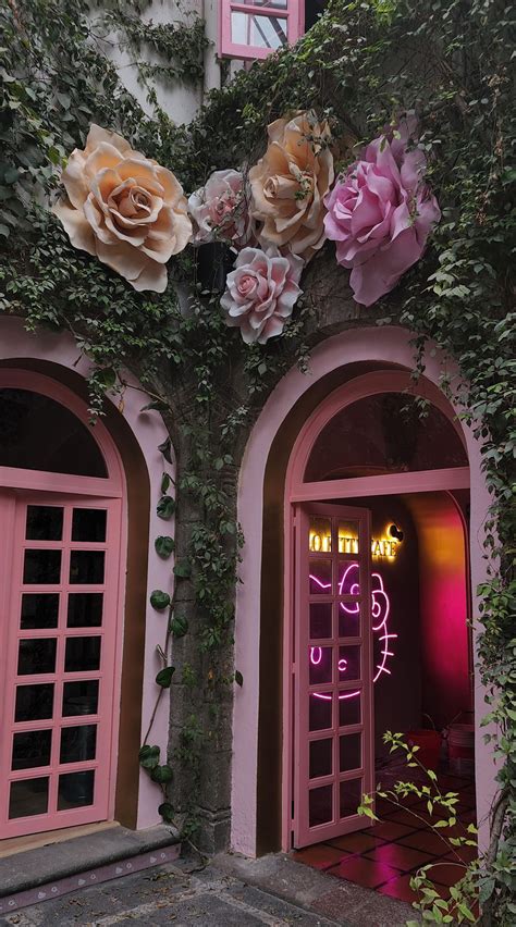 ¡vive Un Momento De Fantasía En El Nuevo Hello Kitty Café Château
