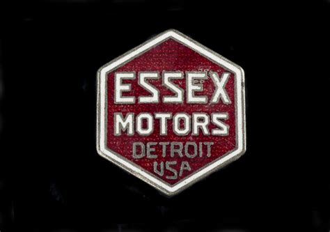 Essex Radiator Emblem Smithsonian Institution