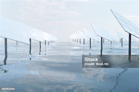 바다 바다 또는 강에 큰 태양 전지 패널의 3d 그림 태양광 전지에 구름의 반사입니다 태양의 다른 깨끗 한 에너지입니다 전원 생태 기술 전기입니다 태양전지판에 대한 스톡