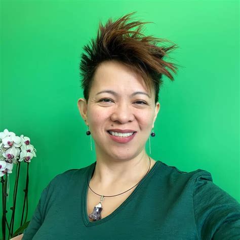 21 Edgy Short Hairstyles For Women Over 40 That Look Stunning