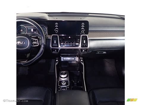 2021 Kia Sorento S Hybrid Dashboard Photos