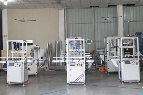 Automatic Beverage Mineral Water Empty Plastic Bottle Leak Testing Machine Air Leakage Tester