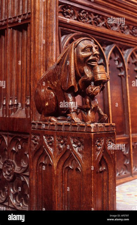 Holz Geschnitzte Figur Fotos Und Bildmaterial In Hoher Auflösung Alamy