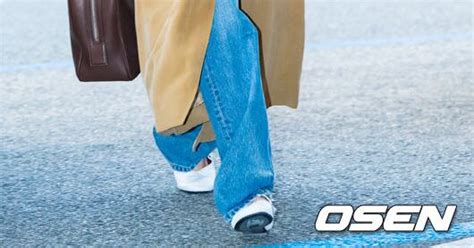 [사진]블랙핑크 로제 사랑스럽게 인사 조선비즈