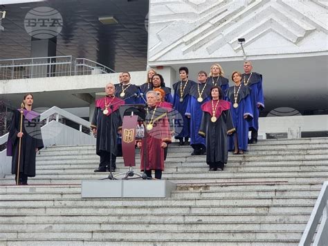 С тържествена церемония бе открита академичната година в ЮЗУ Неофит Рилски Утро