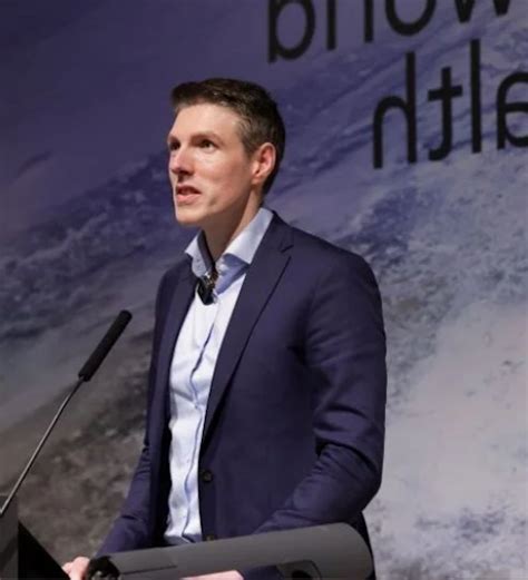 Hire An Ai Keynote Speaker 2025 The Ultimate Guide And Why Mark Kelly Excels Mark Kelly Ai