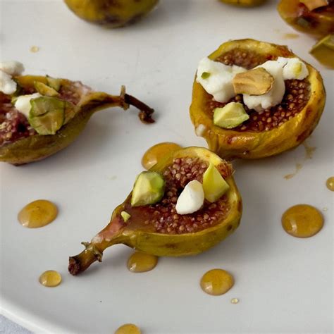 How To Make Easy And Delicious Honey Roasted Figs
