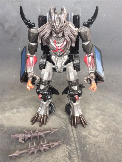 Transformers Tlk Deluxe Class Berserker Hobbies And Toys Toys And Games On Carousell