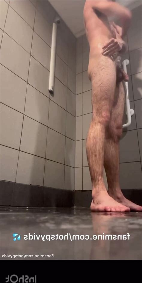 Big Dick Daddy Take A Shower 中文