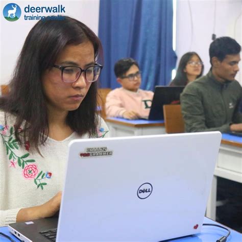 Deerwalktrainingcenter Python Programming Jobopportunity Datascience Machinelearning