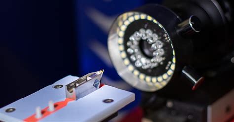 Micro Lam Diamond Conversus Laser Assistus Tools