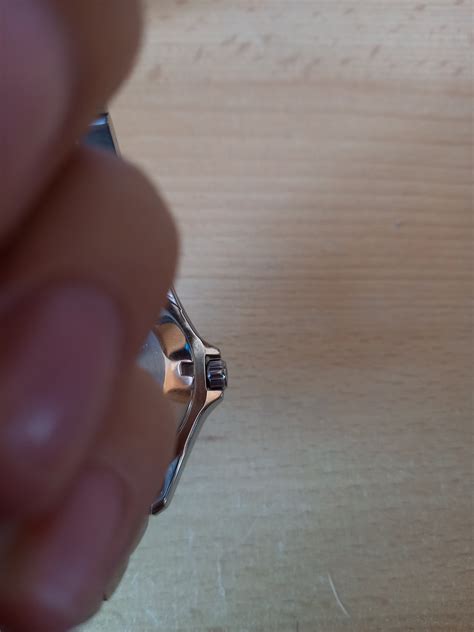 Gap Between Case And Screw Down Crown Watchuseek Watch Forums