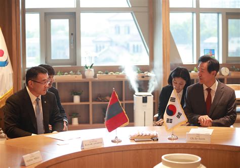 Сөүлд ажиллаж амьдарч буй монгол иргэдийнхээ эрх ашгийг хамгаалах