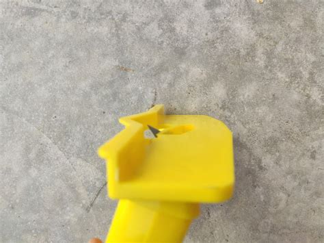 Aki NoŽ Kotni Rezalnik Mavec Gips PloŠČe Robovi Rob Knauf Placo Rigips