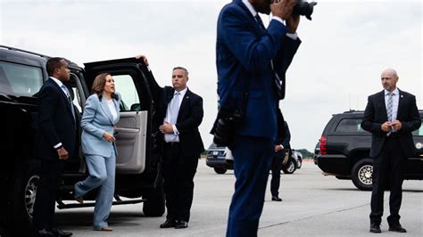Suspected Drunk Driver Drove Wrong Way Toward Kamala Harris Motorcade In Milwaukee Fox News