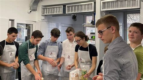 Насилието през социалните мрежи е най големият тромоз за учениците България БНР Новини