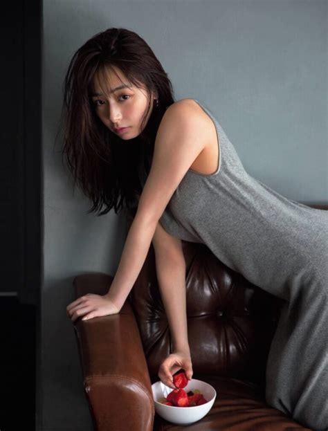 【画像75枚】宇垣美里の胸が美しすぎる！最高レベルです 芸能人の画像まとめサイト『aigazoアイガゾ』