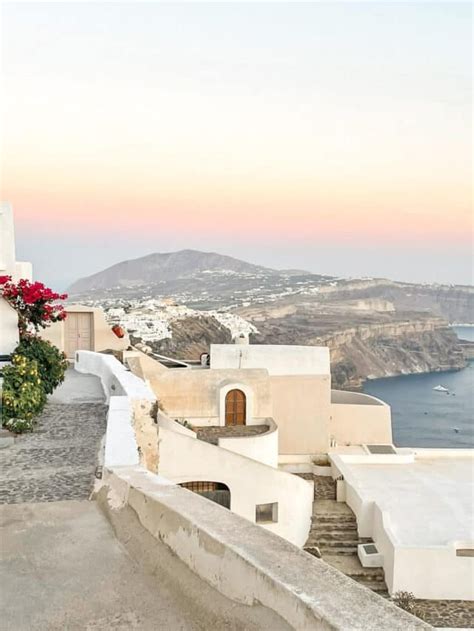 10 Best Santorini Sunset Photography Spots Without Crowds