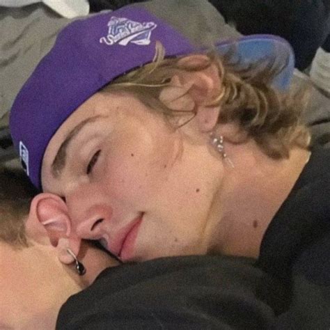 Pin De Run Ruby Red Em Adrian Rivers Cara Perfeito Homens Carecas Caras