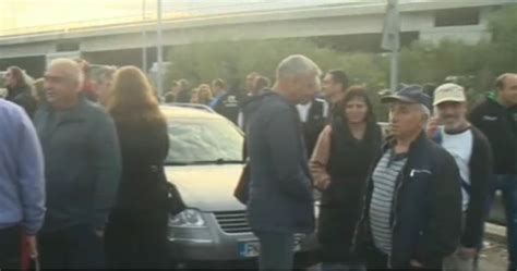 Протест на миньори и енергетици блокира пътен възел край Перник