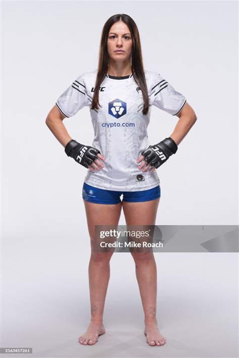 Alice Ardelean Poses For A Portrait During A Ufc Photo Session On