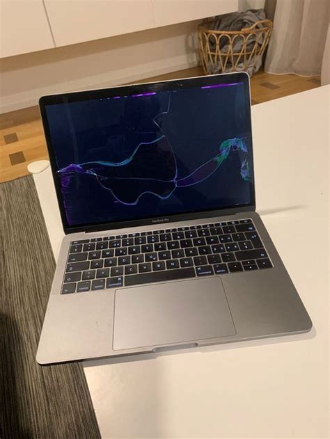 MacBook Pro Model A1708 2017 2018 Defekt in Dietikon für CHF 166 mit Lieferung auf Ricardo