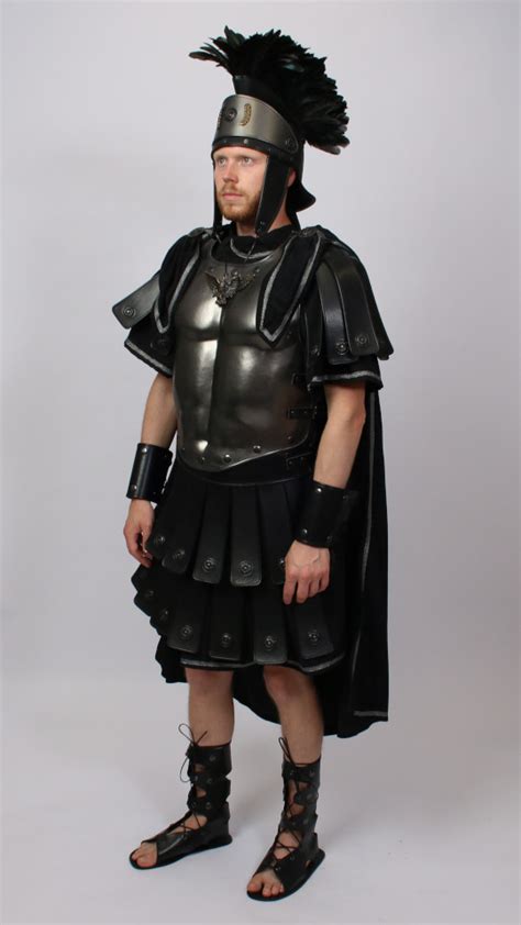Römer Outfit - Hochwertig - Schwarz (Lendenschurz, Brustpanzer mit Cape ...
