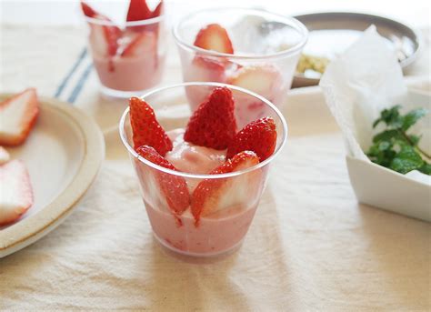 딸기 요거트 스무디