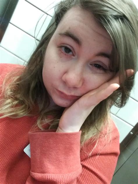 23f Tired Couldnt Find My Hairbrush Selfie