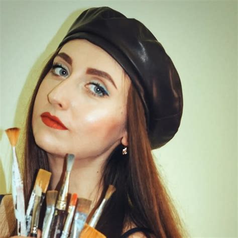 Alida Art Threads Say More